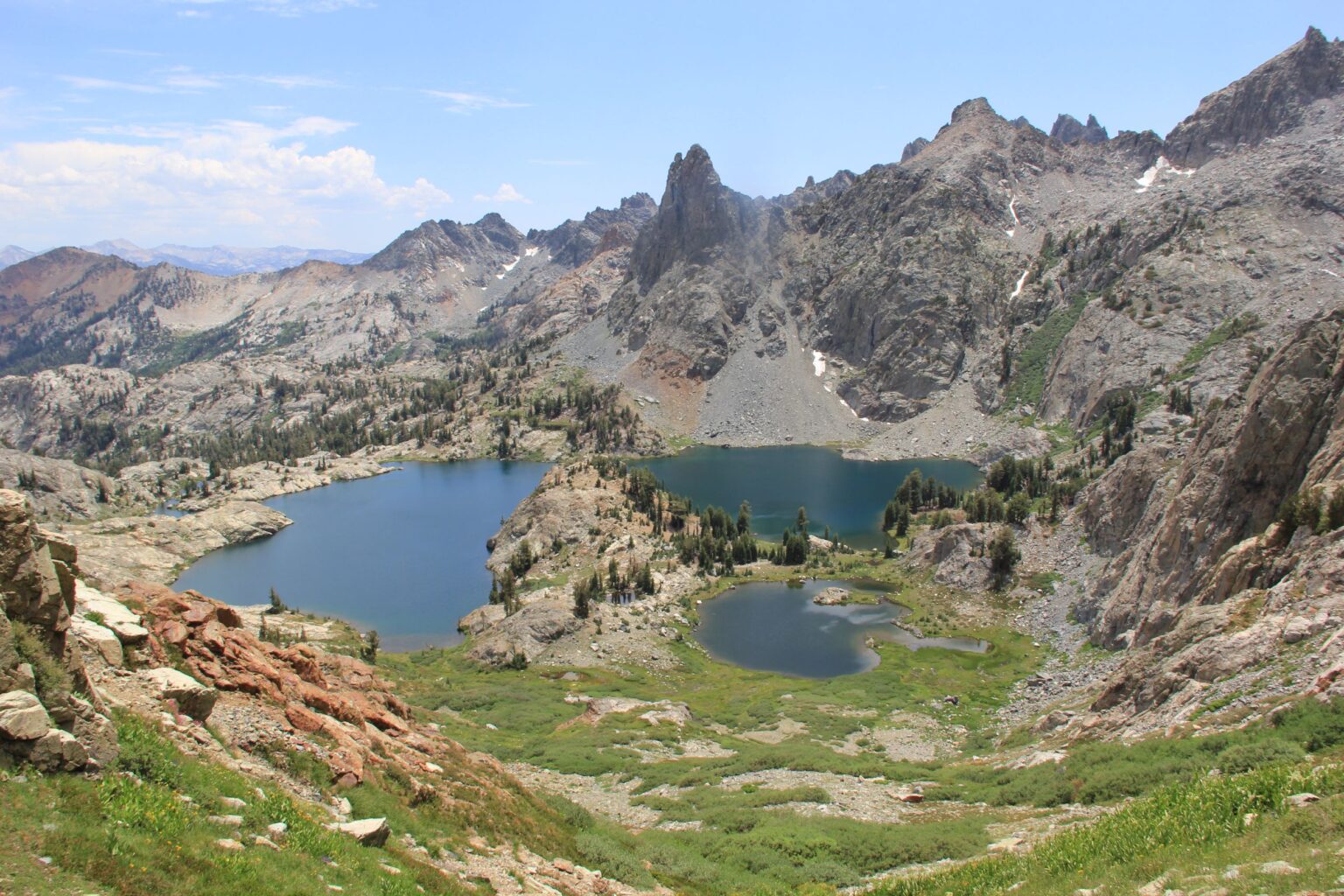 Backpacking Minaret Lake Loop & Climb Volcanic Ridge in Mammoth ...