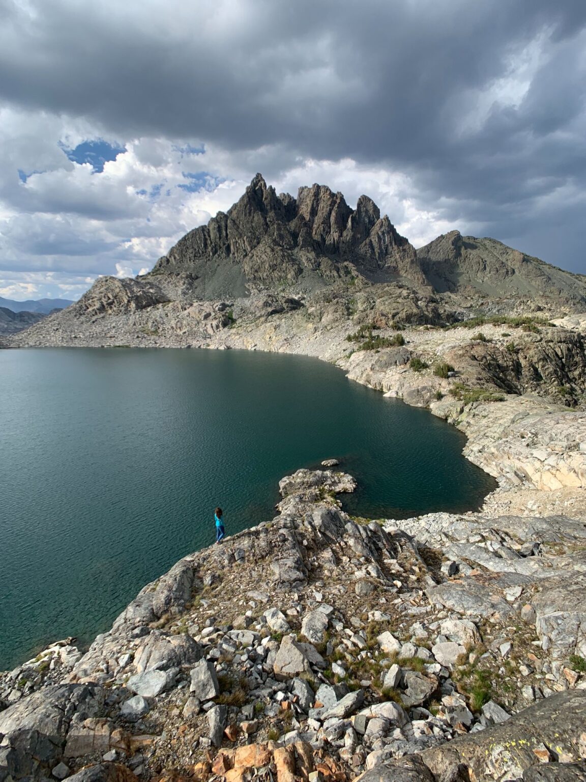 Backpacking Minaret Lake Loop & Climb Volcanic Ridge in Mammoth ...