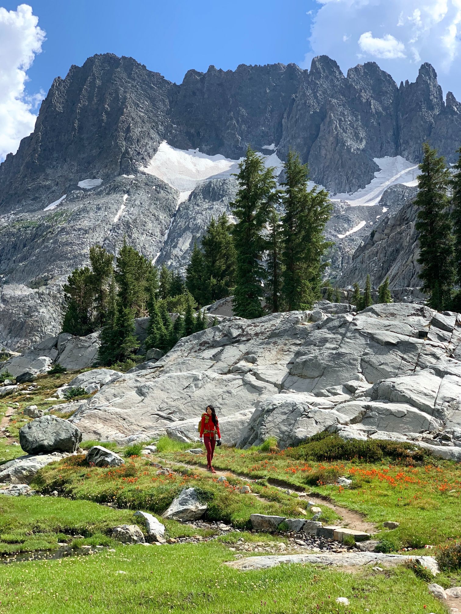 Backpacking Minaret Lake Loop from Ediza Lake to Devils Postpile