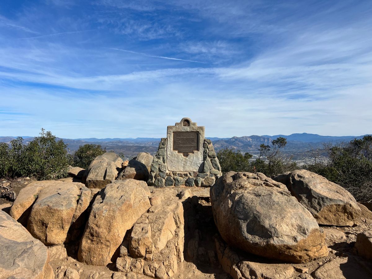 Cowles Mountain Hike - Highest Peak in San Diego City